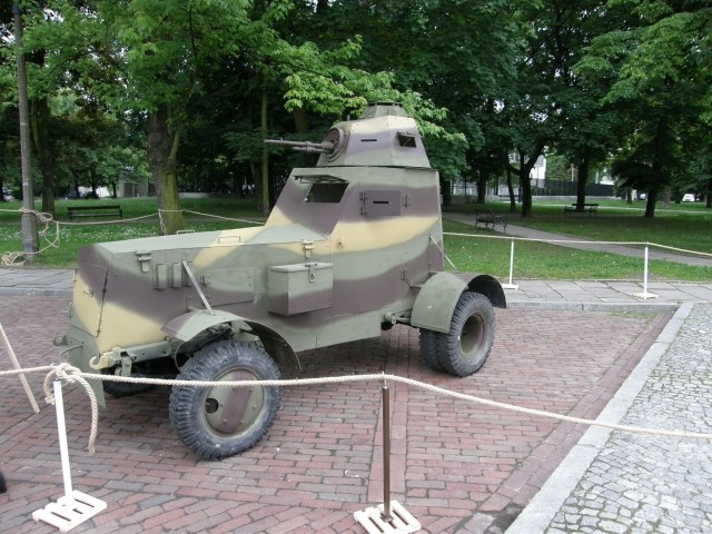 Pierwszy raz w Ostrołęce wspaniała kolekcja polskich pojazdów ...