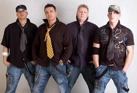 Coloseum: W piatek happy hours, a w sobotę Zespół "Weekend"!